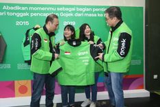Gojek Unveils Unity Jacket